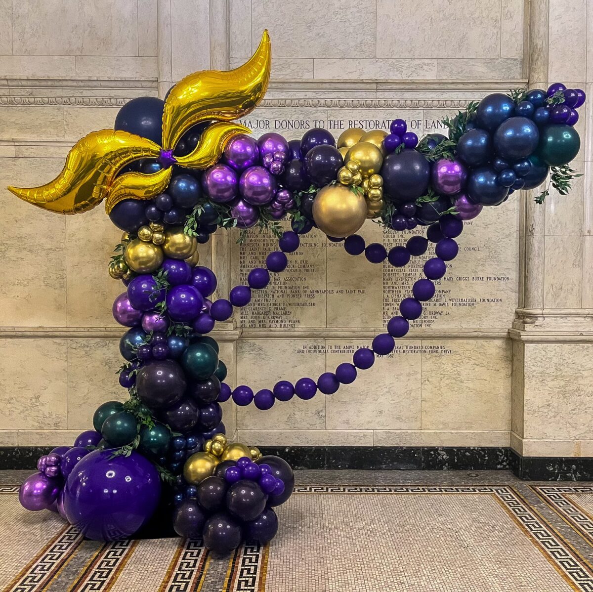 Frames & Backdrop Balloon Decor | Balloon Artistry By Mandana